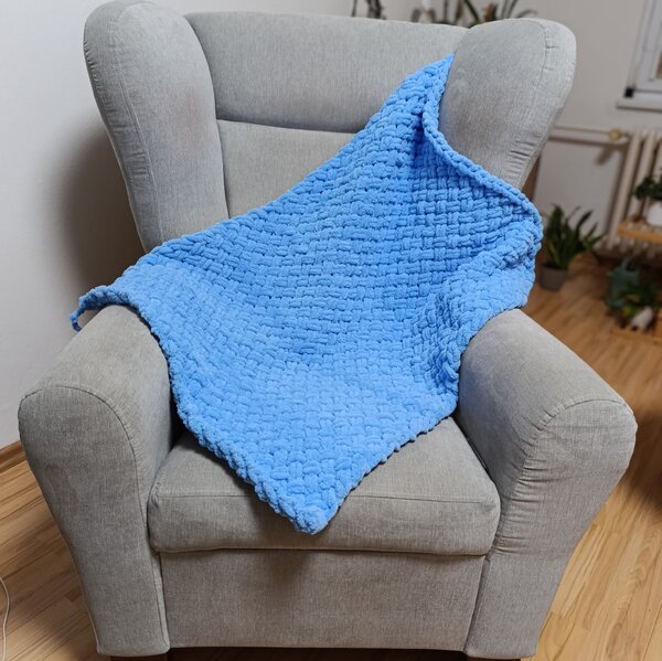 Ručně pletená dětská deka 60x90cm Barva: Lososová | FAVI.cz