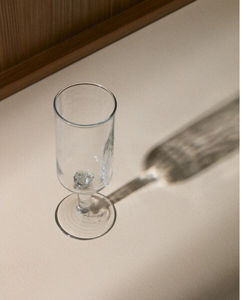 Sklenička na víno Obila – Kave Home | FAVI.cz